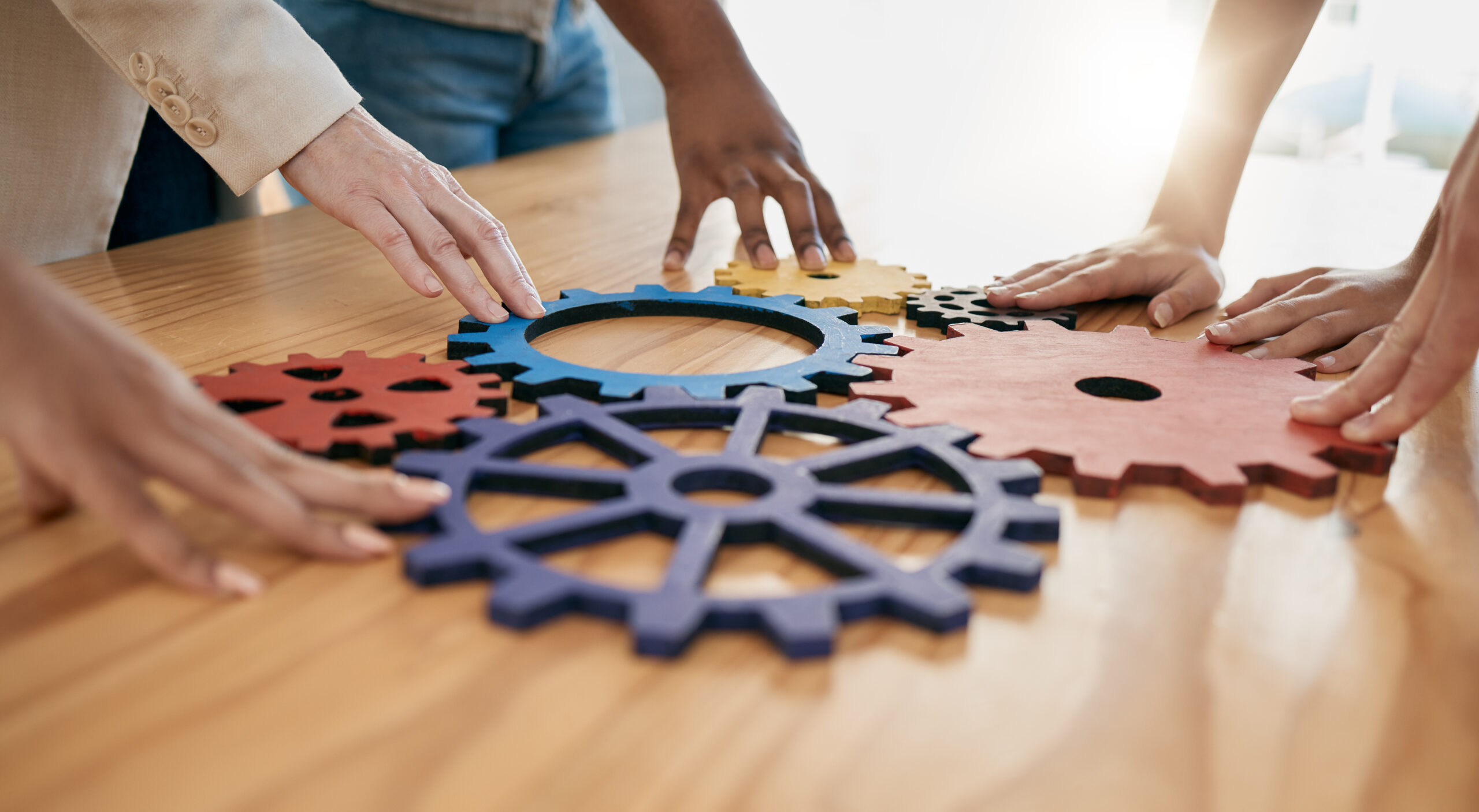 Impulsa la eficacia de la supply chain con equipos interfuncionales