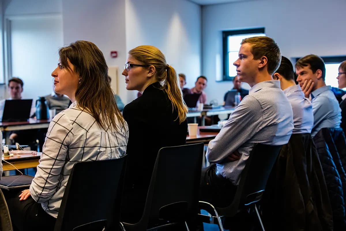 Customer and channel forecasting software